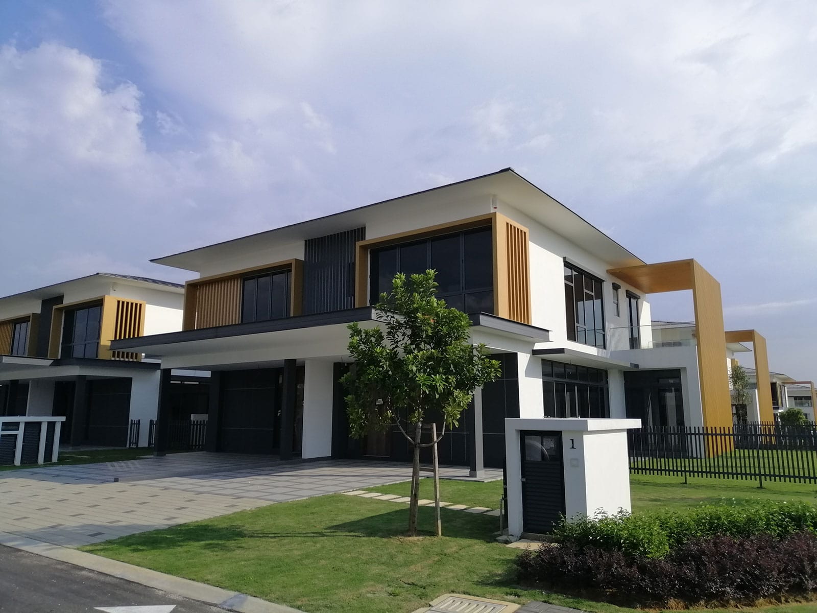 Property - OBYU Group